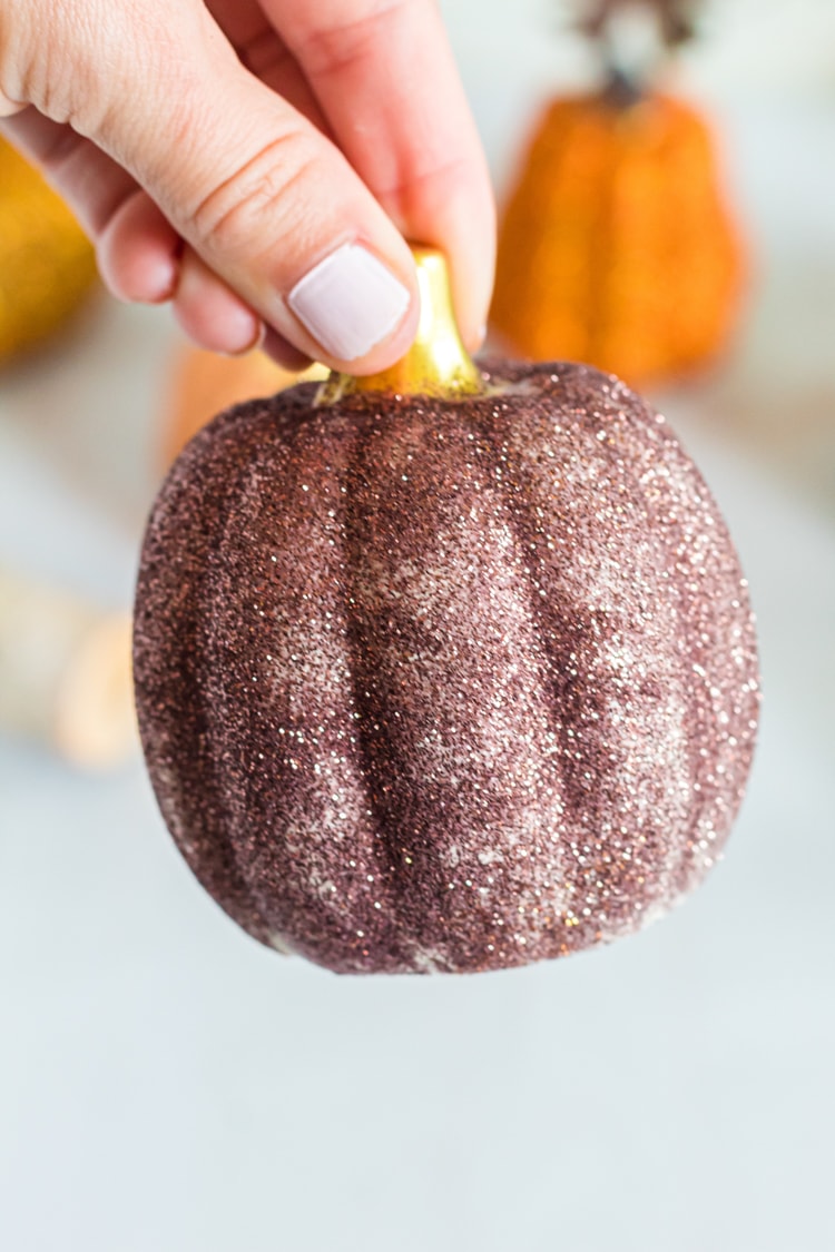 DIY Glitter Pumpkins - an easy diy project perfect for fall