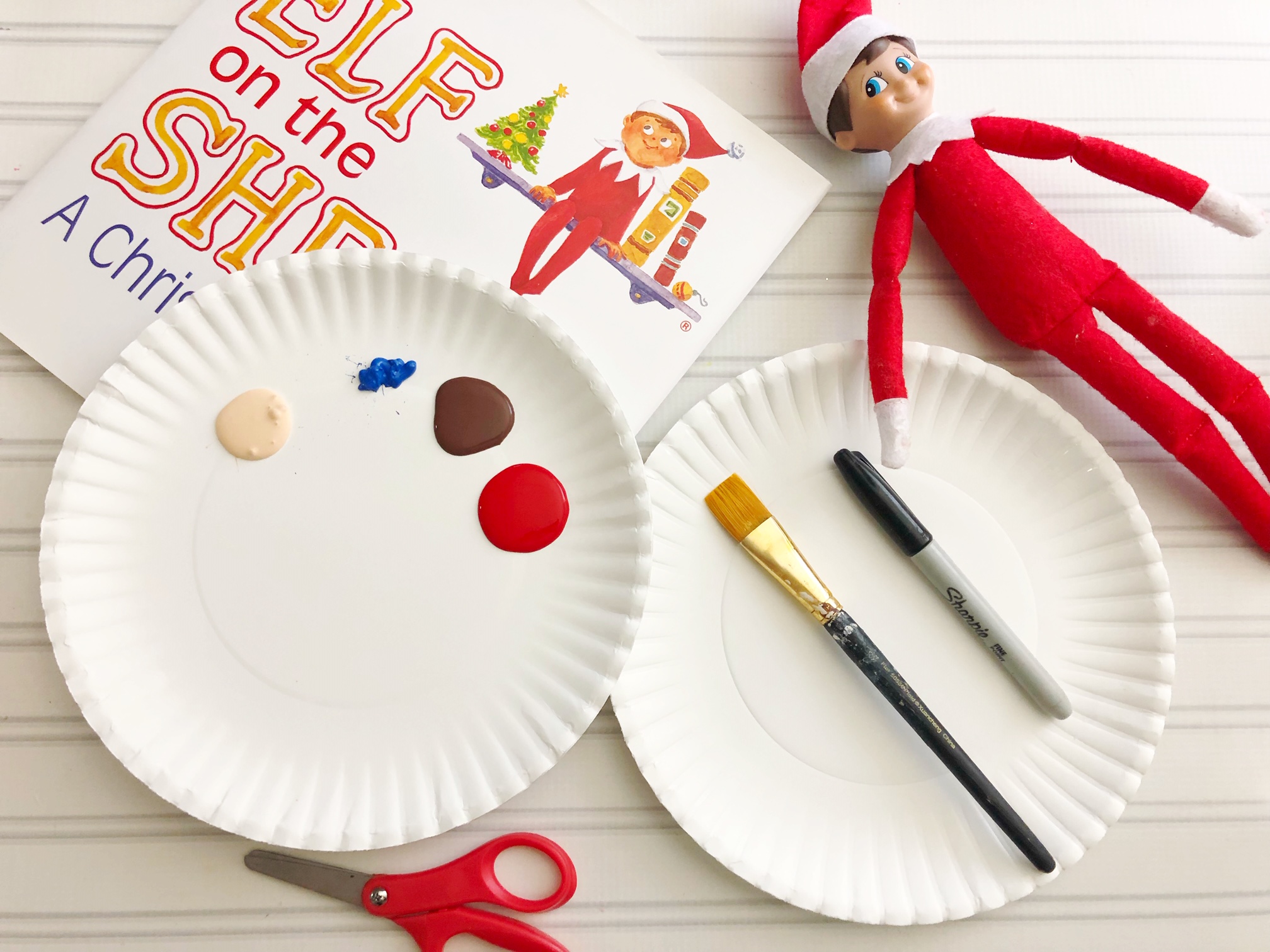 Elf on The Shelf Paper Plate Craft - Run To Radiance