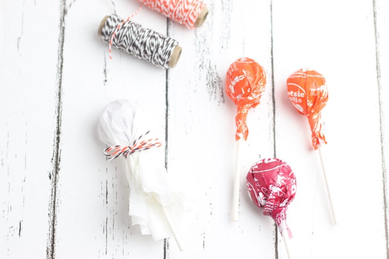How To Make Spooky Ghost Lollipops For Halloween - Run To Radiance