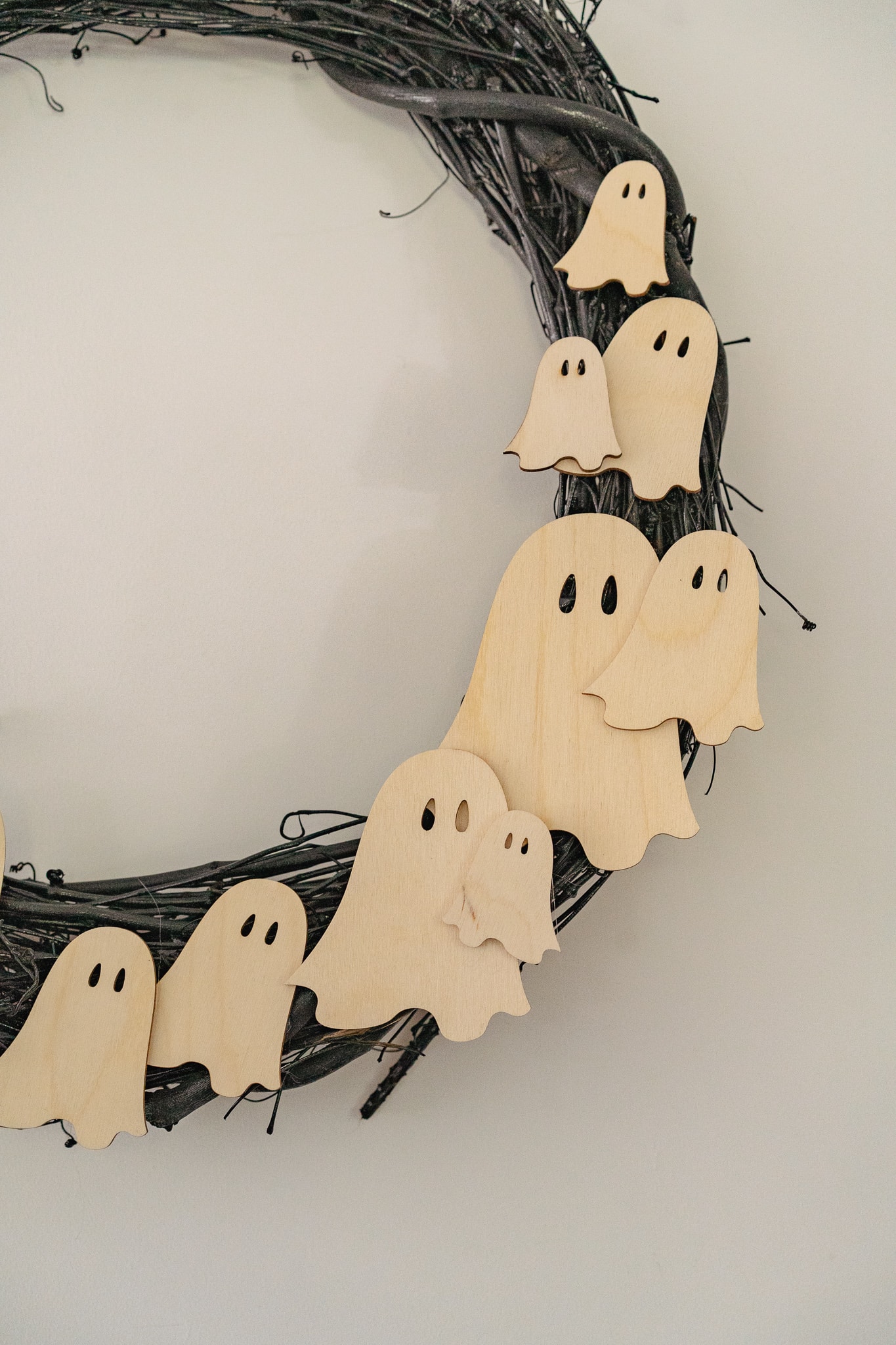 Cute and Creative Halloween Wreath Ideas - Run To Radiance